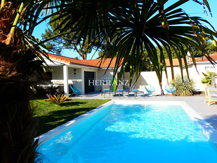 Maison à vendre - Biscarrosse, Biscarrosse Plage - 9 pièces - 6 chambres