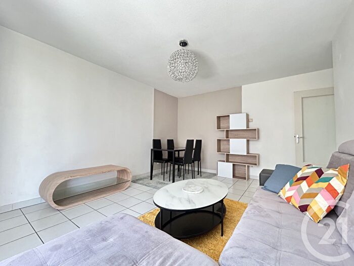 Appartement à louer - Grenoble, Village Olympique - 2 pièces - 1 chambre