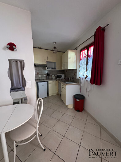 Appartement à louer - Grasse, Magagnosc, Saint-Mathieu - 1 pièce - 1 chambre