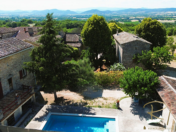 Maison 5 pièces à Saint-Privat-de-Champclos, à vendre
