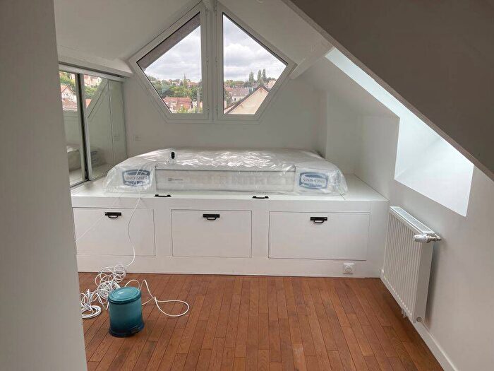 Centre Ville, Villemomble : Maison 4 pièces à louer