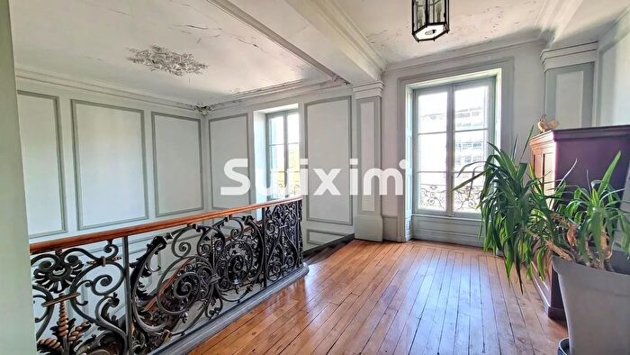 Lons-le-Saunier, Gare, Préfecture, Salines : Appartement 5 pièces à vendre