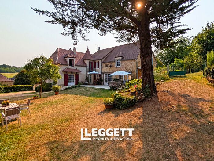 Maison à vendre - Saint-Médard-dExcideuil - 7 pièces - 5 chambres