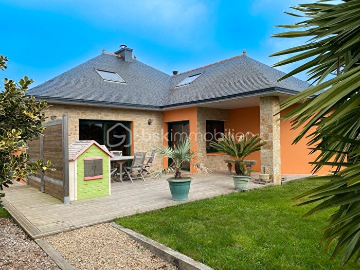 Maison à vendre - Ploudalmézeau - 8 pièces - 5 chambres