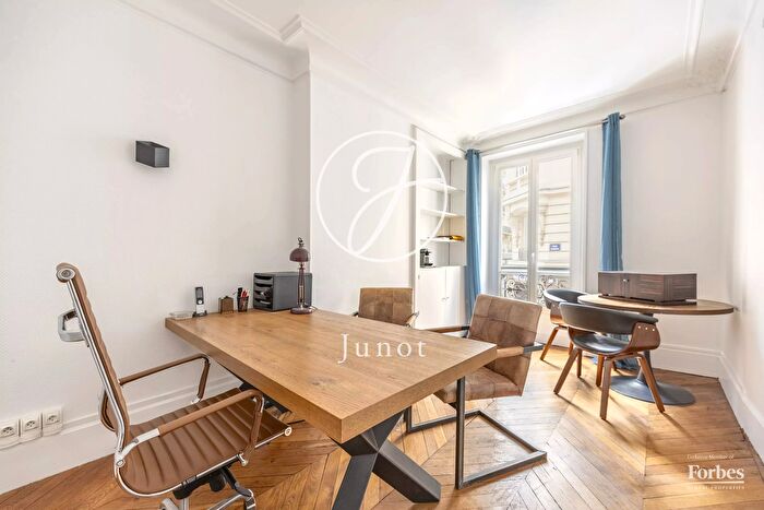 Appartement 4 pièces à Paris 17ème, Ternes, Maillot, à vendre