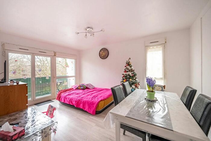 Appartement à vendre - Tremblay-en-France, Centre-ville - 3 pièces - 2 chambres