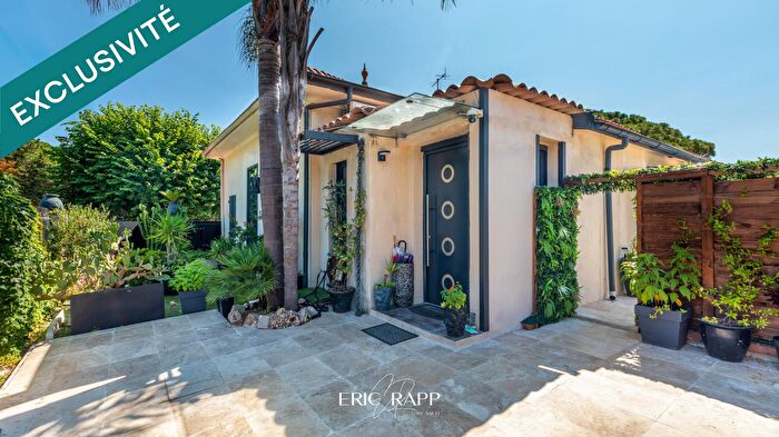 Maison à vendre - Fréjus, Centre-ville - 7 pièces - 5 chambres