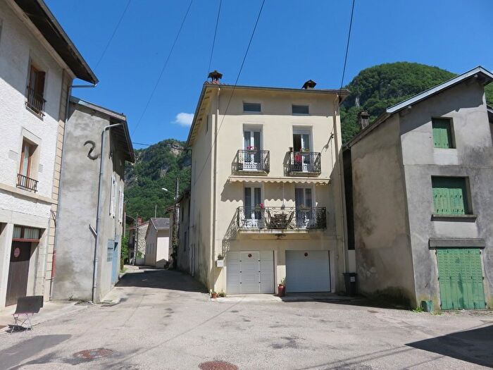 Maison à vendre - Chaley - 6 pièces - 4 chambres