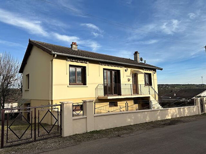 Maison à vendre - Iguerande - 5 pièces - 3 chambres