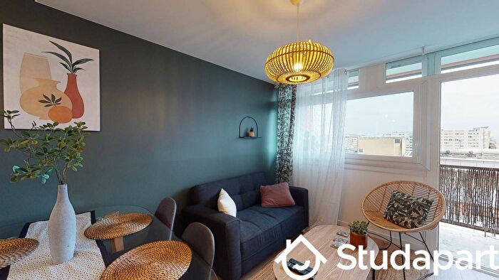 Appartement à louer - Saint-Cyprien, Toulouse - 1 pièce - 2 chambres