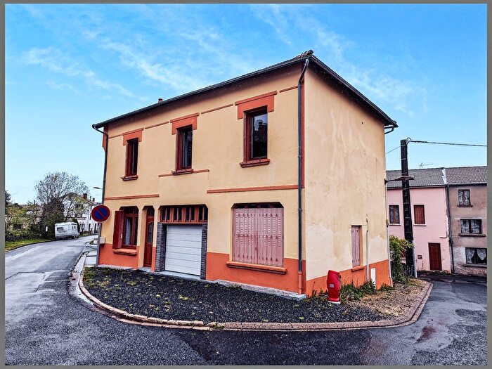 Maison à vendre - Lachaux - 6 pièces - 5 chambres