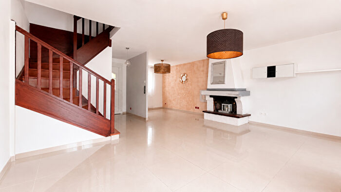 Maison 5 pièces à Émerainville, à vendre