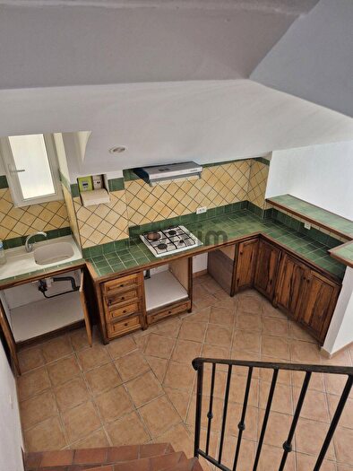 Maison 4 pièces à Théziers, à louer