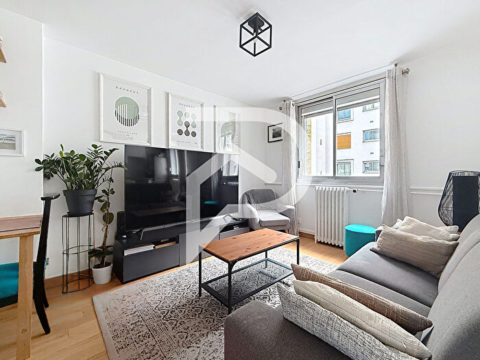 Issy-les-Moulineaux, Centre-ville, Corentin Celton, Les Varennes : Appartement 3 pièces à vendre