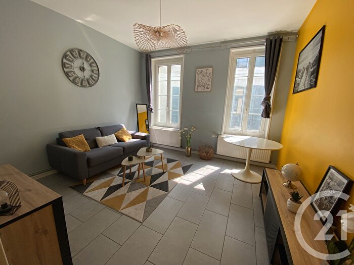 Appartement à louer - Saint-Quentin, Saint-Martin, Oëstres - 1 pièce