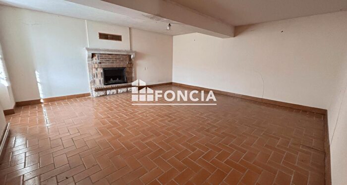 Domfront-en-Champagne : Maison 2 pièces à vendre