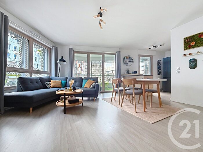 Appartement 4 pièces à Nanterre, Université, à vendre