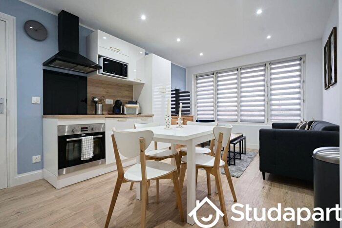 Appartement à louer - Centre, Lille - 1 pièce - 4 chambres