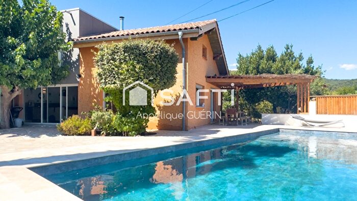 Maison à vendre - Puget-Ville - 9 pièces - 9 chambres