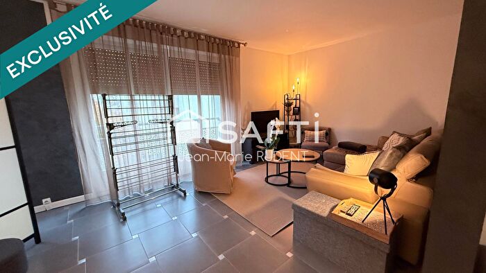 Appartement à vendre - Chilly-Mazarin, Centre-ville - 4 pièces - 3 chambres