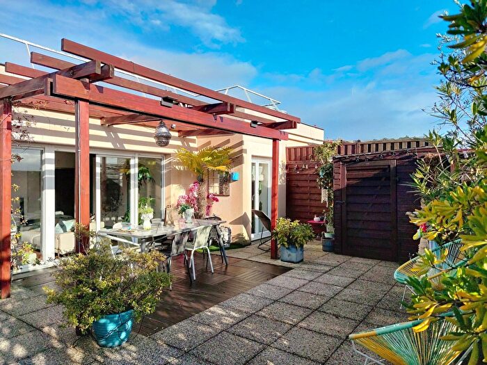 Appartement à vendre - Joinville-le-Pont, Europe - 3 pièces - 2 chambres