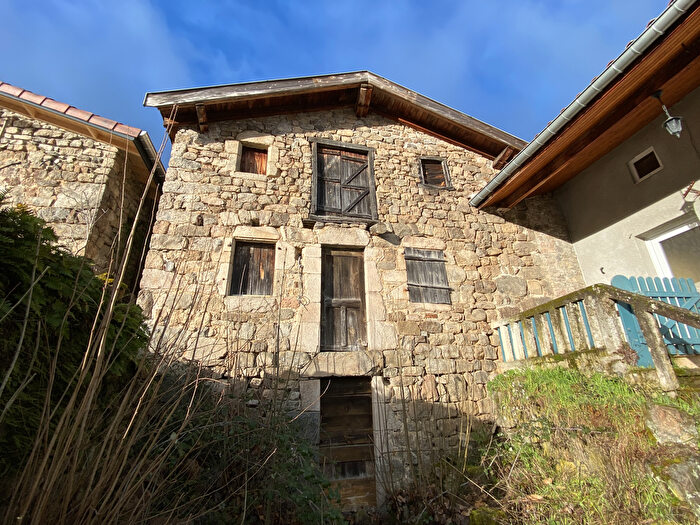 Maison à vendre - Saint-Julien-Vocance - 2 pièces - 1 chambre