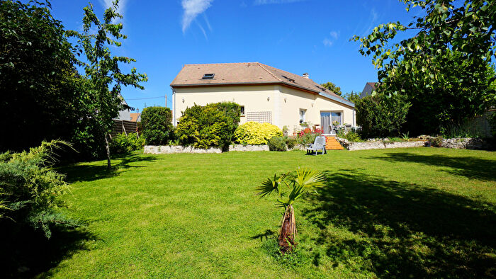 Maison 6 pièces à Épône, à vendre