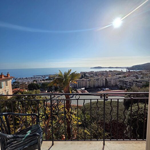 Appartement à vendre - Beaulieu-sur-Mer - 4 pièces - 3 chambres
