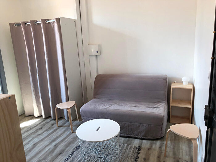 Appartement à louer - Nîmes, Gambetta - 1 pièce