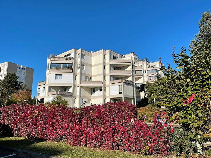 Appartement 4 pièces à Europe-Nord, Chatou, à louer
