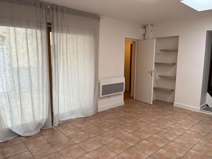 Appartement à louer - Hellemmes-Lille, Hellemmes, Barrière - 2 pièces - 1 chambre