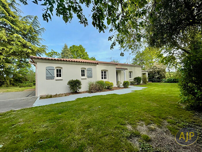 Maison 8 pièces à vendre à Aizenay