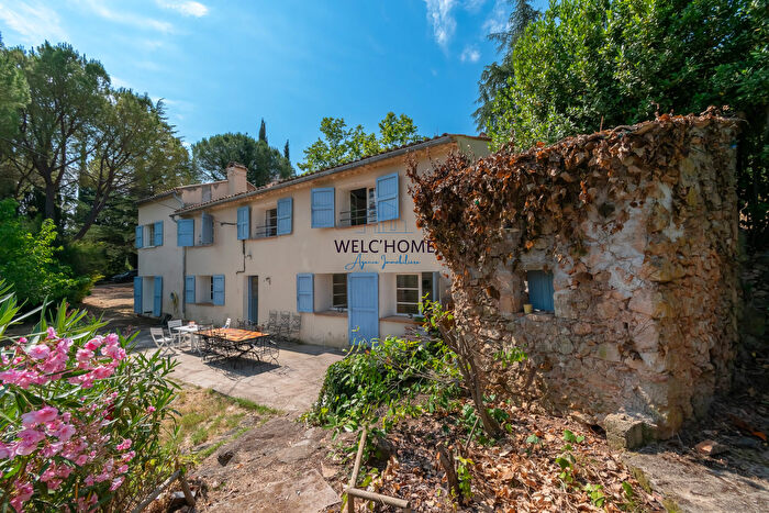 Maison à vendre - Salernes - 8 pièces - 5 chambres