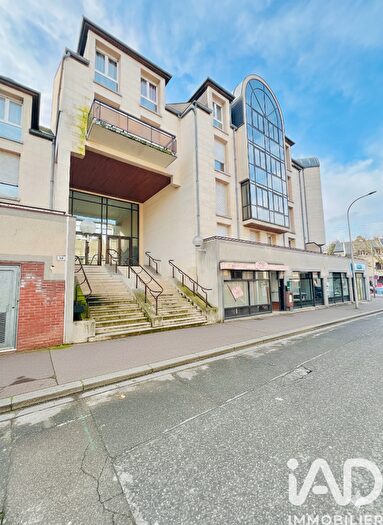 Appartement à vendre - Creil, Rive gauche - 3 pièces - 2 chambres