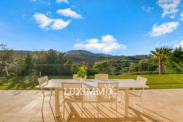 Maison 8 pièces à Mandelieu-la-Napoule, Minelle, à vendre