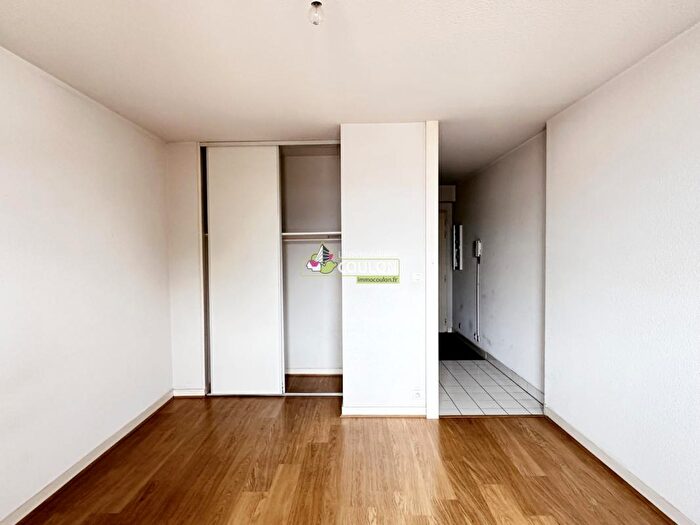 Appartement à louer - Chamalières, Les Roches - 1 pièce