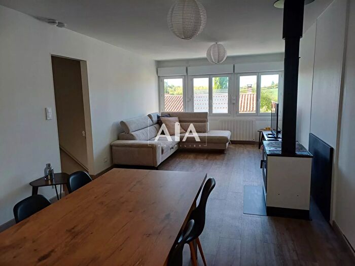 Maison à vendre - Ruffec - 6 pièces - 5 chambres