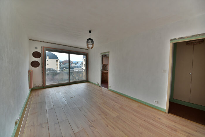 Appartement à louer - Brive-la-Gaillarde, Le Rocher Coupé, Breuil, Malecroix - 1 pièce