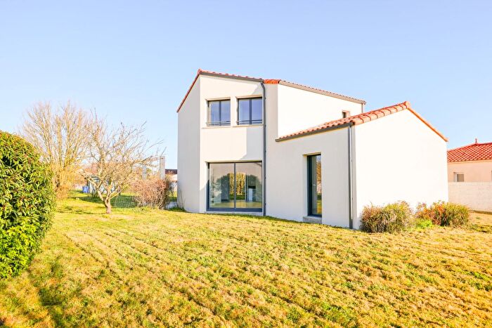 Maison à vendre - Remouillé - 6 pièces - 3 chambres