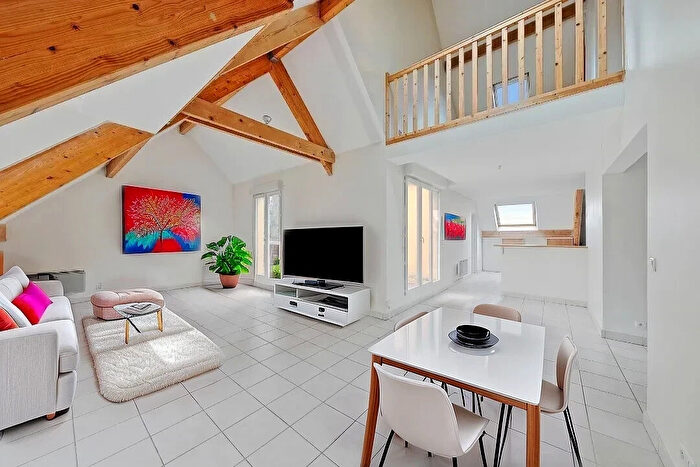 Appartement à vendre - Dammarie-les-Lys, Petit Dammarie, Croix Saint-Jacques - 5 pièces - 4 chambres