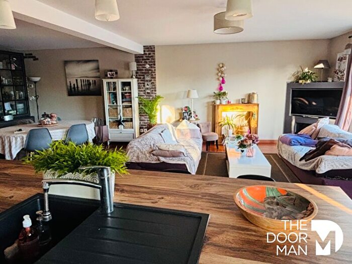 Maison à vendre - Laval - 6 pièces - 3 chambres