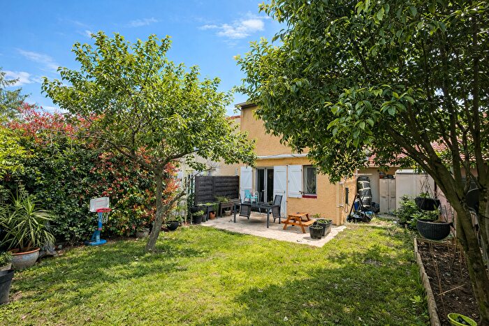 Maison à vendre - Pierre-Bénite - 4 pièces - 3 chambres