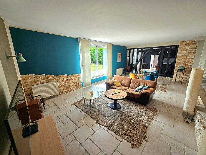 Maison à vendre - Montaulin - 7 pièces - 5 chambres