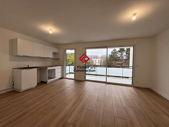 Appartement 3 pièces à Zone Activité, Meylan, à louer