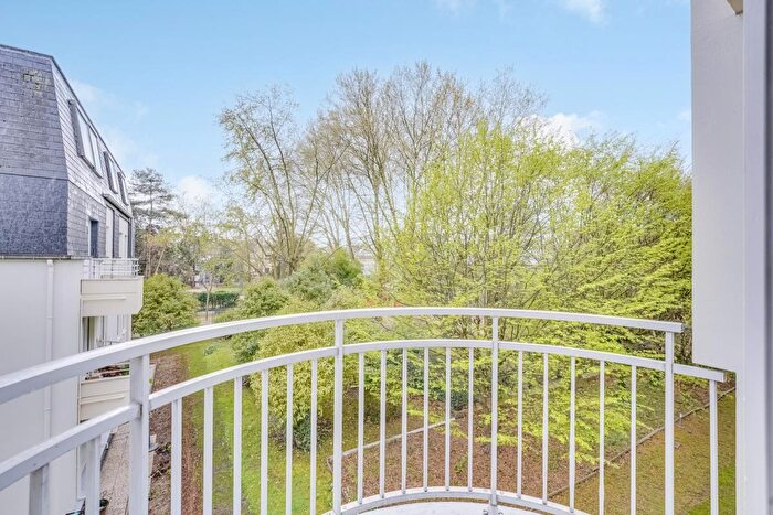 Appartement 4 pièces à vendre à La Garenne-Colombes, Centre Nord, Gare, Mairie