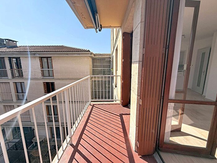 Appartement à louer - Magnanen-Teinturiers, Avignon - 2 pièces - 1 chambre