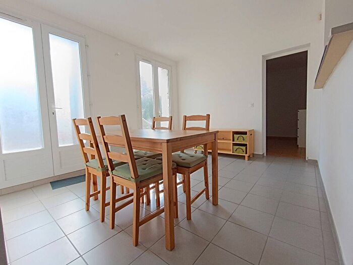 Appartement à louer - Marolles-en-Hurepoix - 2 pièces - 1 chambre