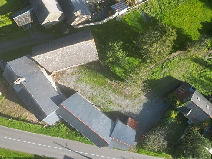 Maison à vendre - Saint-Georges-de-Gréhaigne - 8 pièces - 3 chambres