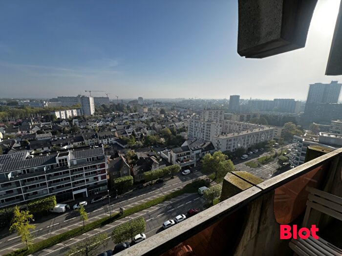 Appartement à vendre - Quartiers Nord-Ouest, Villejean - 2 pièces - 1 chambre