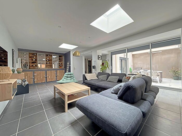 Appartement à vendre - Saint-Étienne, Crêt de Roc - 3 pièces - 2 chambres